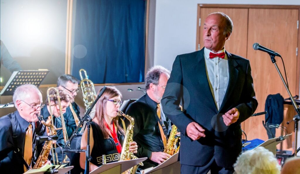 The Supertonics Big Band, plus guest vocalist Mr Jeremy Lassen ...
